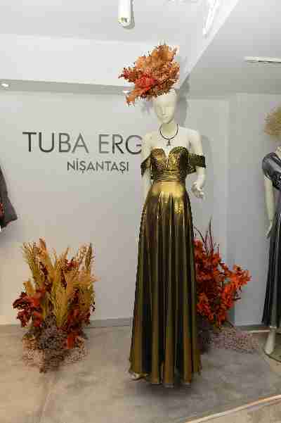 Tuba Ergin'in Nişantaşı Mağazasına Ünlü Akını - Türkiye'nin Yeni Kadın ...